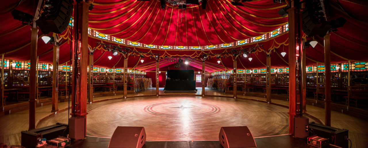Spiegeltent Palais du Variété | EdinburghGuide.com