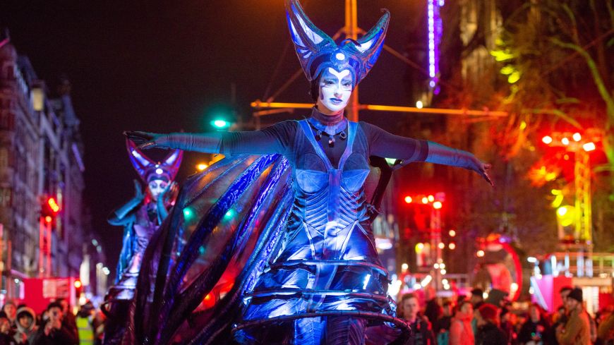 Edinburgh's Hogmanay Street Party | EdinburghGuide.com